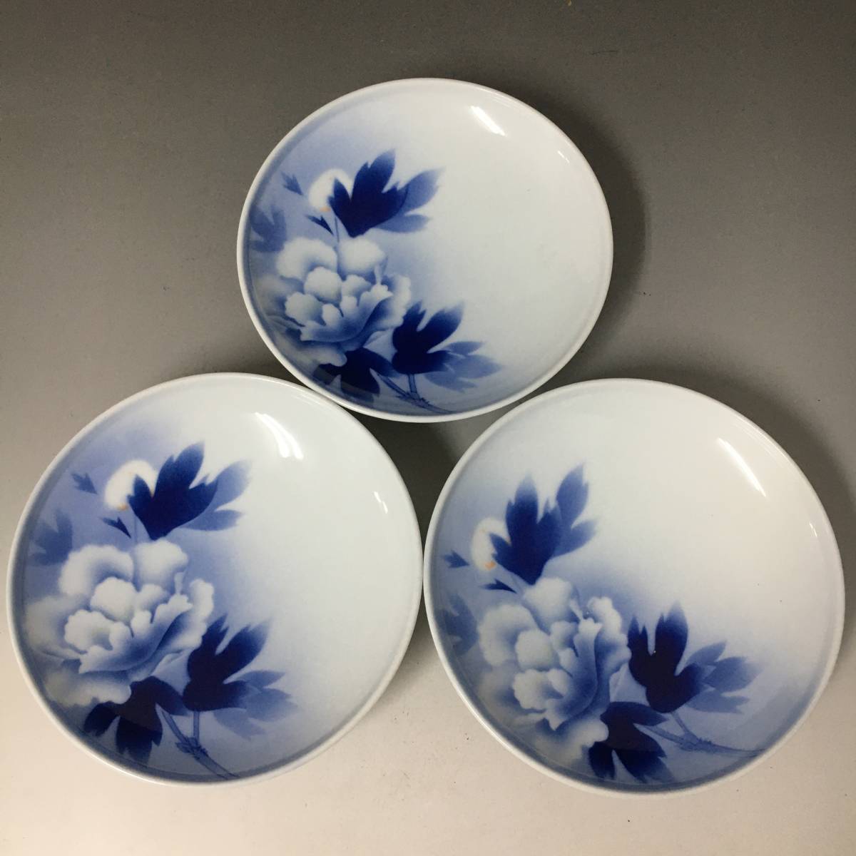 Yahoo!オークション - KI27/73 深川製磁 食器 15点 牡丹図 鉢/取り皿/...