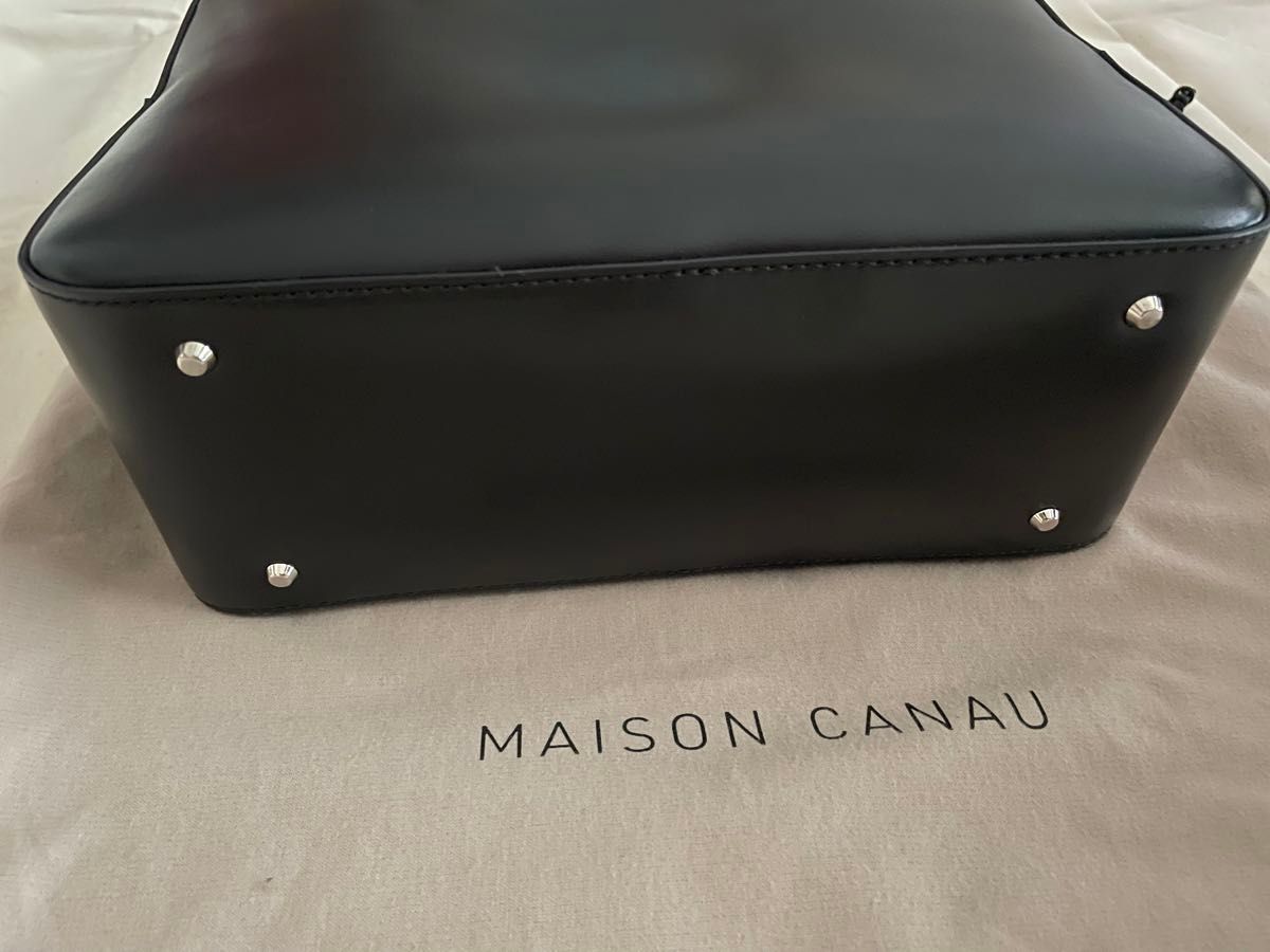 MAISON CANAU メゾンカナウ ボックスボストンバッグ Mサイズ 黒 MAISON CANAU メゾンカナウ ボックスボストンバッグ Mサイズ 黒
