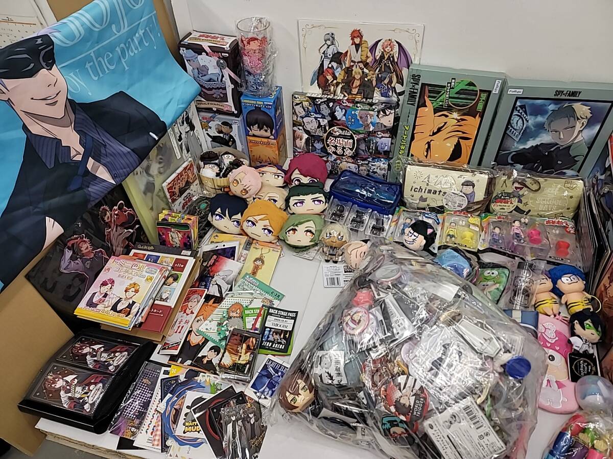 Yahoo!オークション - T064[14]T97(ラバスト/缶バッジ) 美品 乙女系 グ...