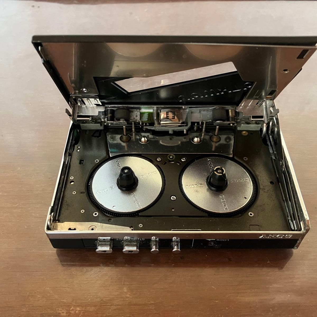 動作未確認 SONY WALKMAN WM-101 ステレオ カセット プレーヤー 動作未確認 SONY WALKMAN WM-101 ステレオ カセット プレーヤー