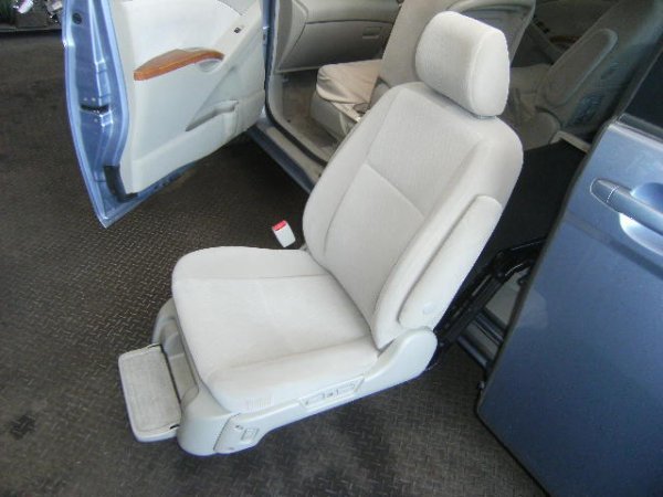 Yahoo!オークション - トヨタ アイシス ANM10 ANM15 ZNM10 ZGM11 ZGM10...