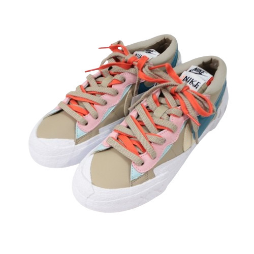 Yahoo!オークション - NIKE SACAI KAWS BLAZER LOW DM7901-200 WMN US7...