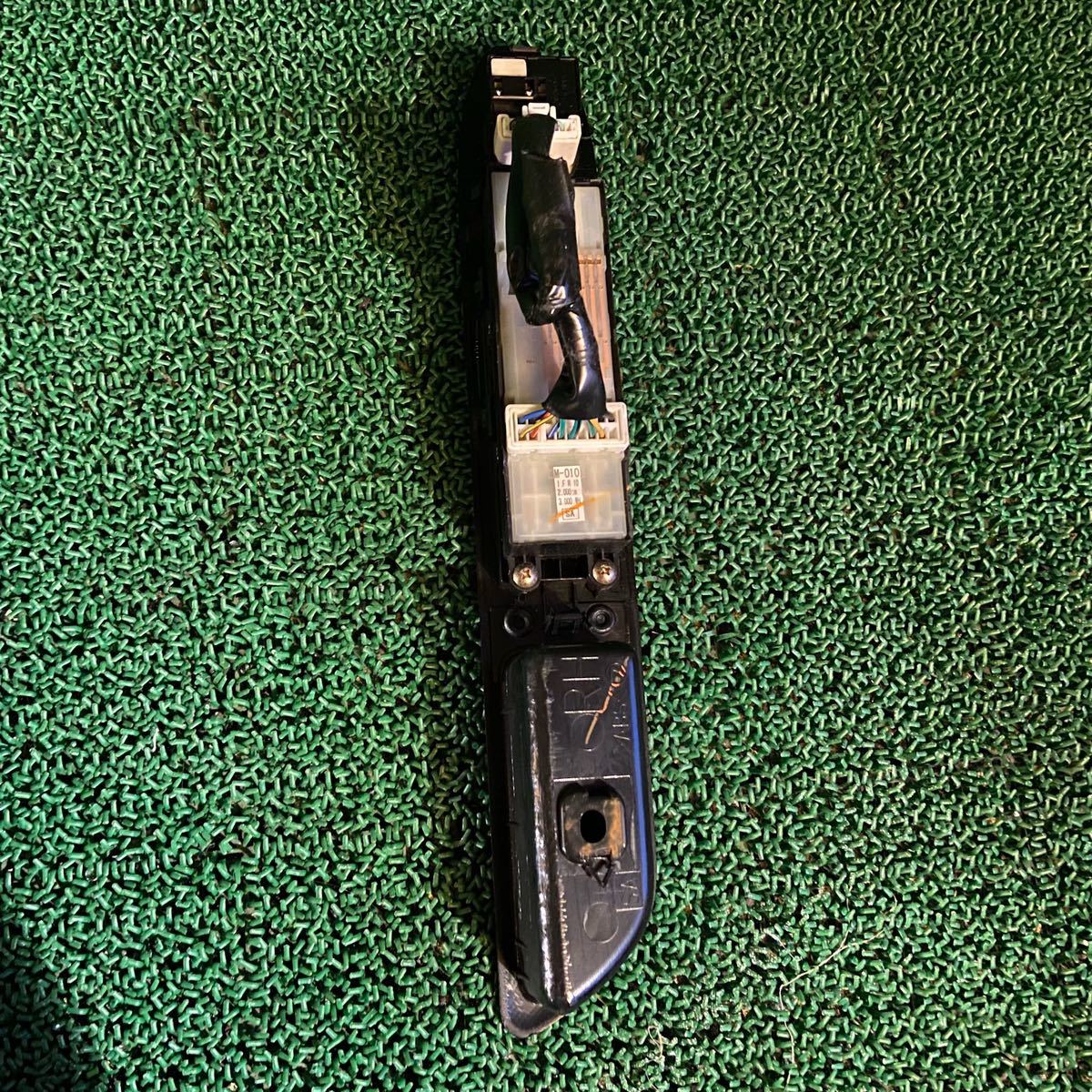 Yahoo!オークション - スバル フォレスター SG5 純正 パワーウインドウ...