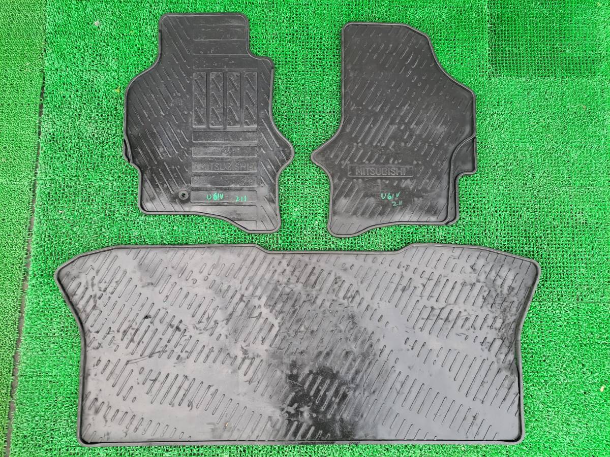 Yahoo!オークション - 211 三菱 ミニキャブ U61V U62V 純正 ゴム製 フ...