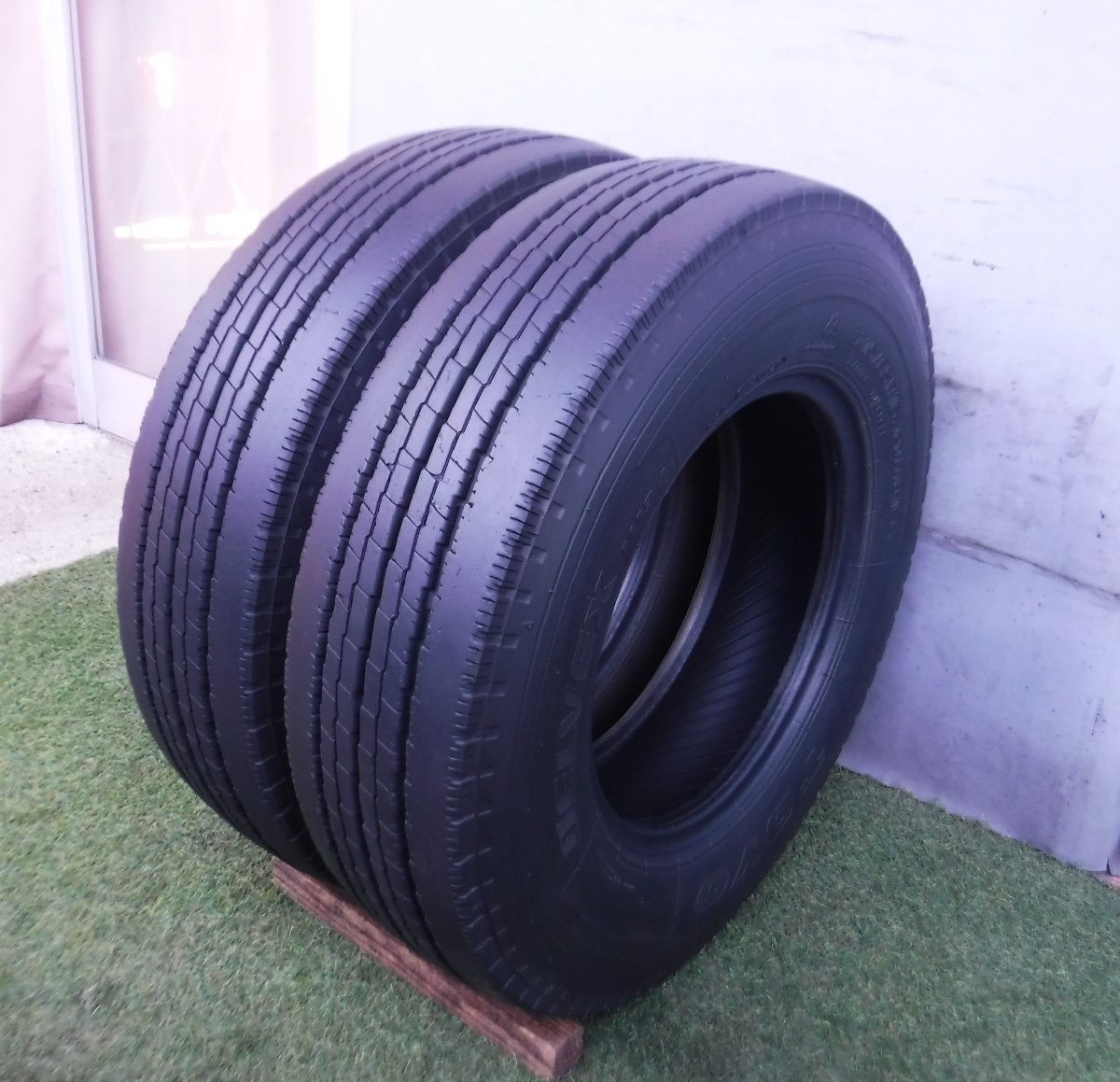 Yahoo!オークション - 215/85R16 120/118N トーヨー DELVEX M134 2021...