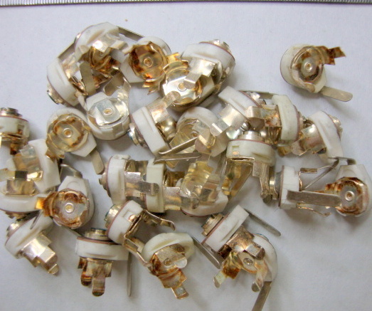 Yahoo!オークション - トリマーコンデンサー 30Pf 10個