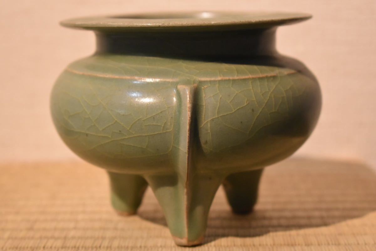 【GE】R92【コレクター所蔵品】時代 青磁三足香炉 /中国古玩 中国美術 骨董品 時代品 美術品 古美術品｜代購幫