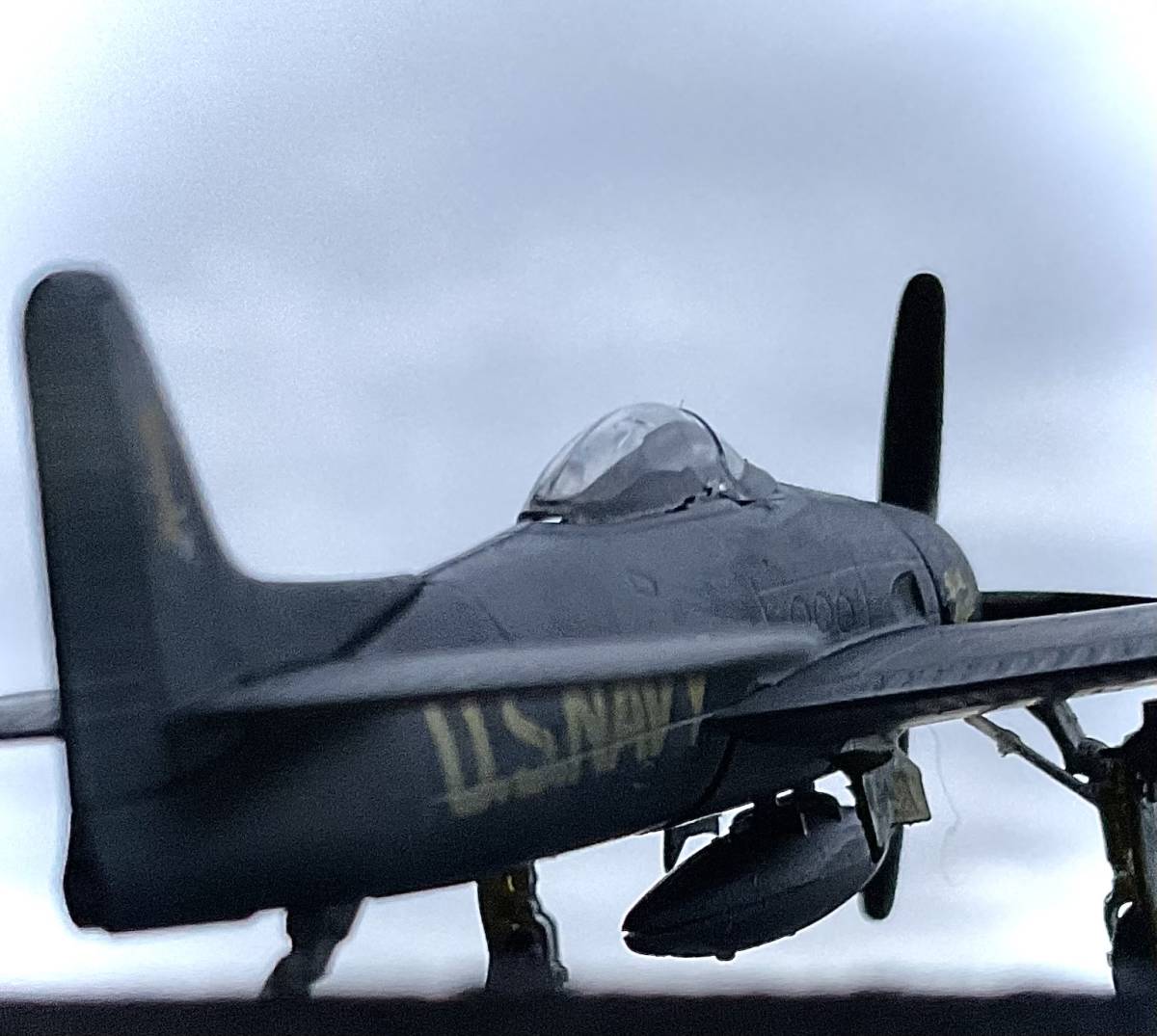 Yahoo!オークション - 1/144 F8F Bearcat FG / エフトイズ F8F ベアキ...