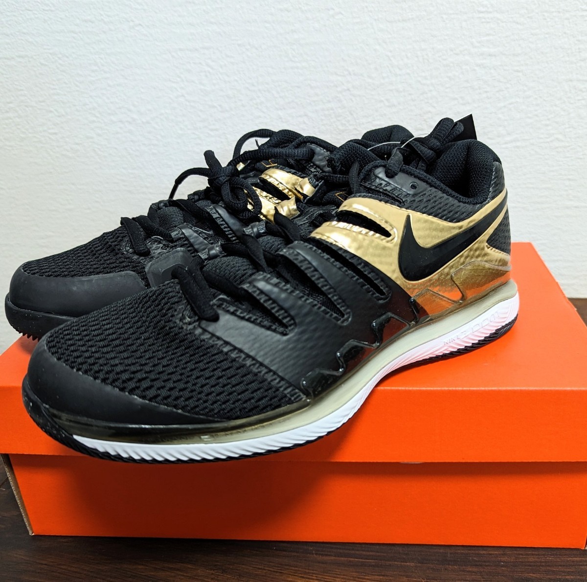 日本代購代標第一品牌【樂淘letao】－NIKE ナイキ テニスシューズ ズームヴェイパーX-HC ②