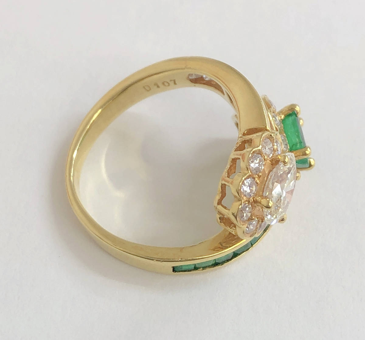 Yahoo!オークション - 素敵 K18 天然エメラルド0.81ct 天然ダイヤモン...