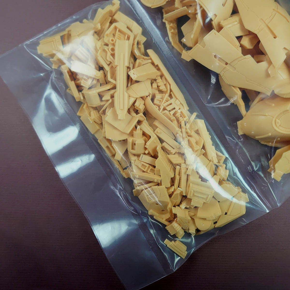 Yahoo!オークション - 1/144 サザビー改造パーツ (F65) (RGサザビー用...