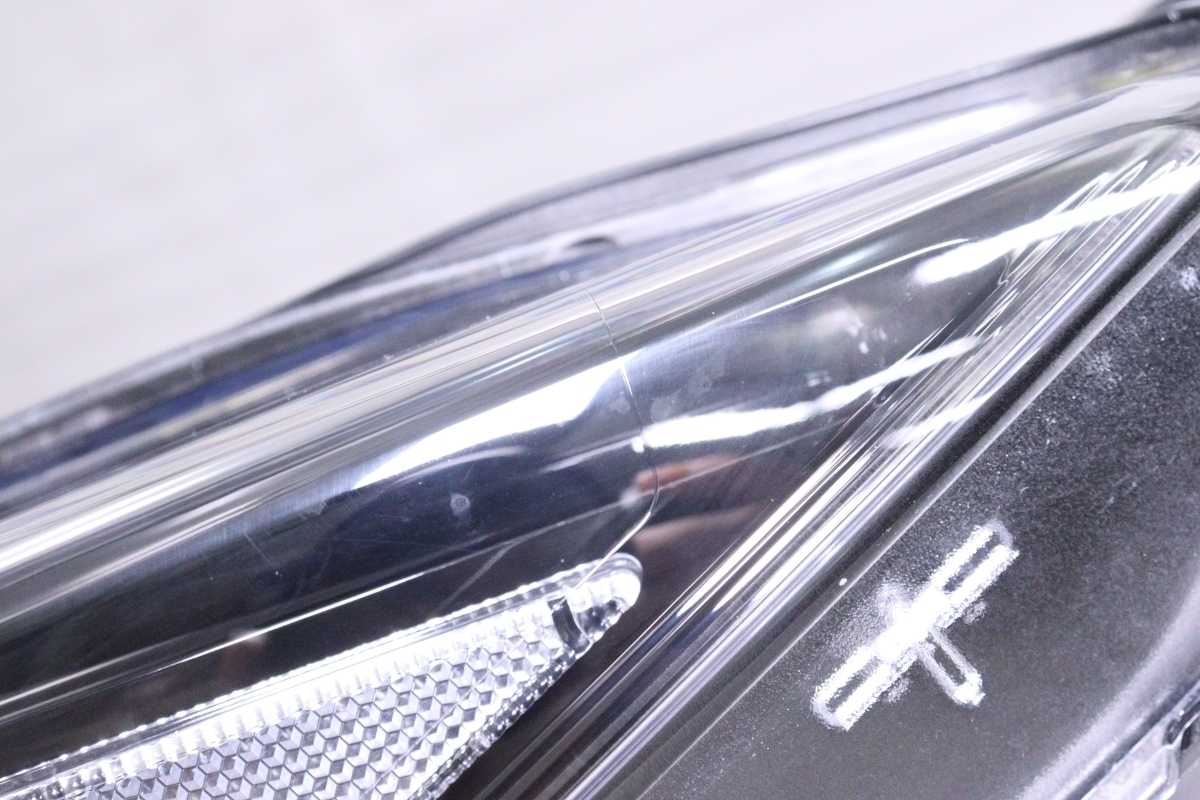 Yahoo!オークション - 26-1323 美品 LED ZE1 リーフ 左ヘッドライト IC...