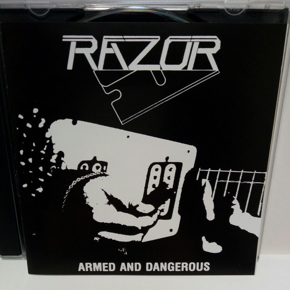 Yahoo!オークション - RAZOR「ARMED AND DANGEROUS」