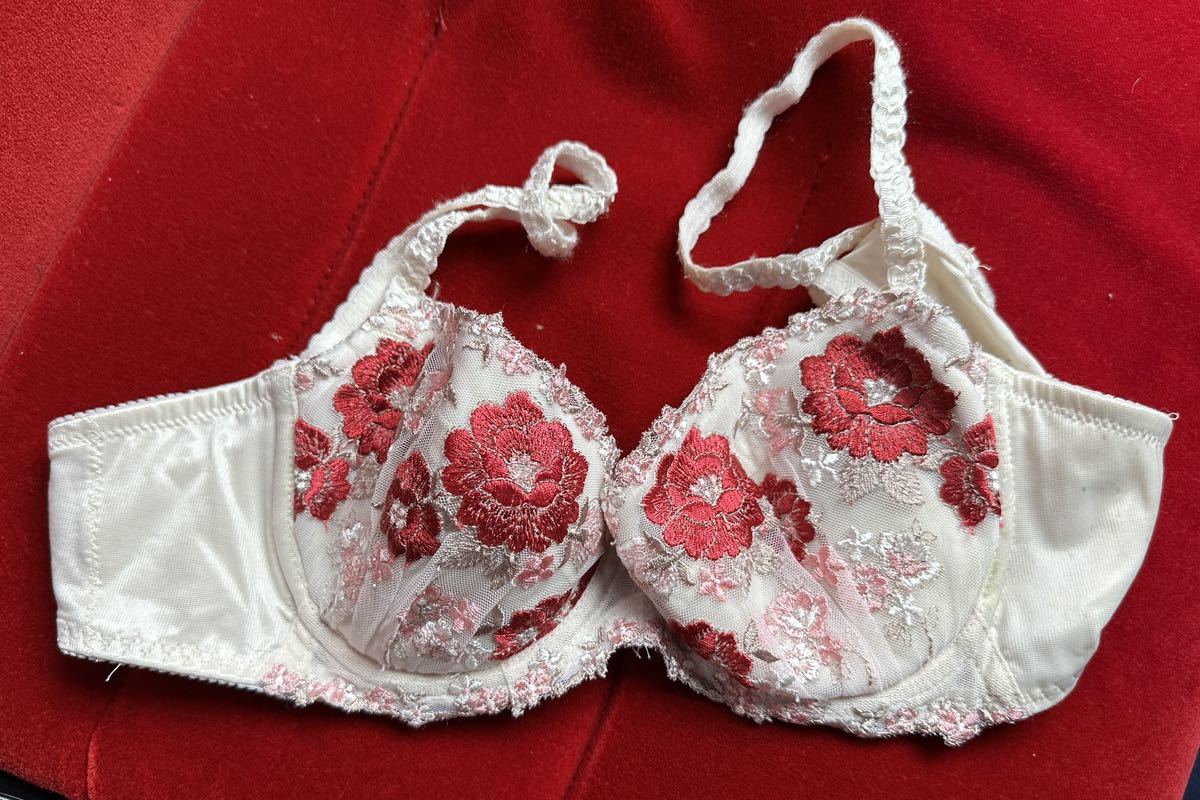 Yahoo!オークション - ブラジャー B75