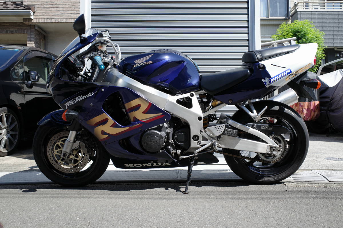 Yahoo!オークション - 1999 CBR900RR 最終型 SC33 オーリンズ レアカラ...