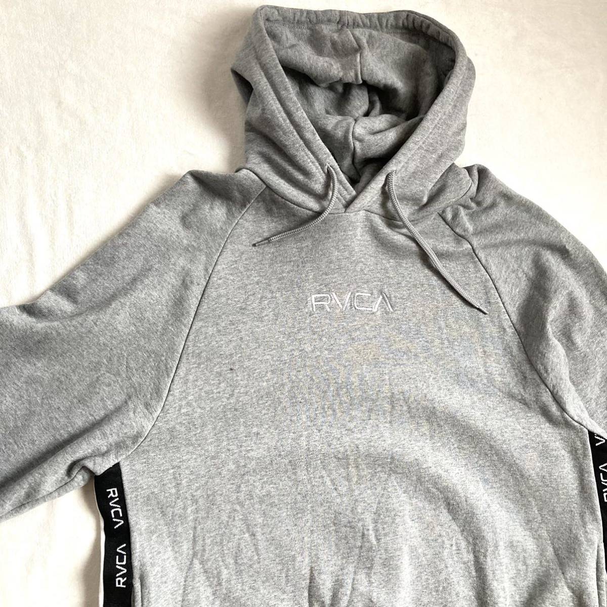 Yahoo!オークション - RVCA ルーカ プルオーバー スウェットパーカー ...