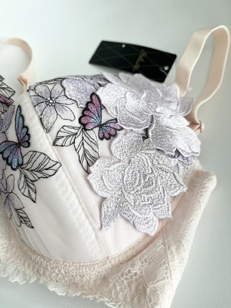 Yahoo!オークション - 新品タグ付き Wacoal Salute ワコールサルート 8...