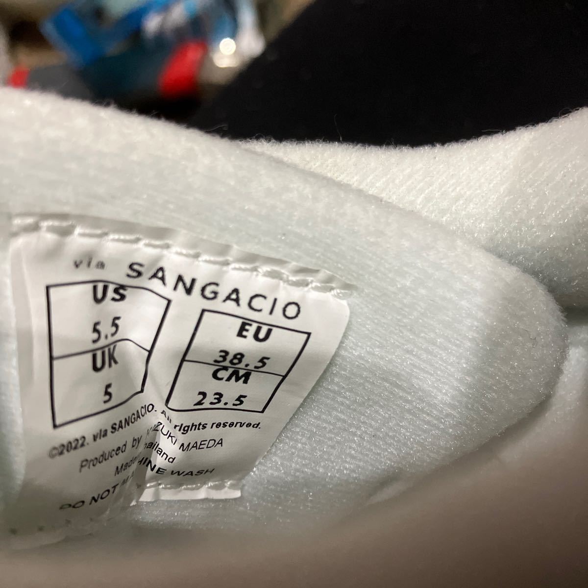 Yahoo!オークション - via SANGACIO 23.5 スニーカー 靴 にゅ〜ず トリ...