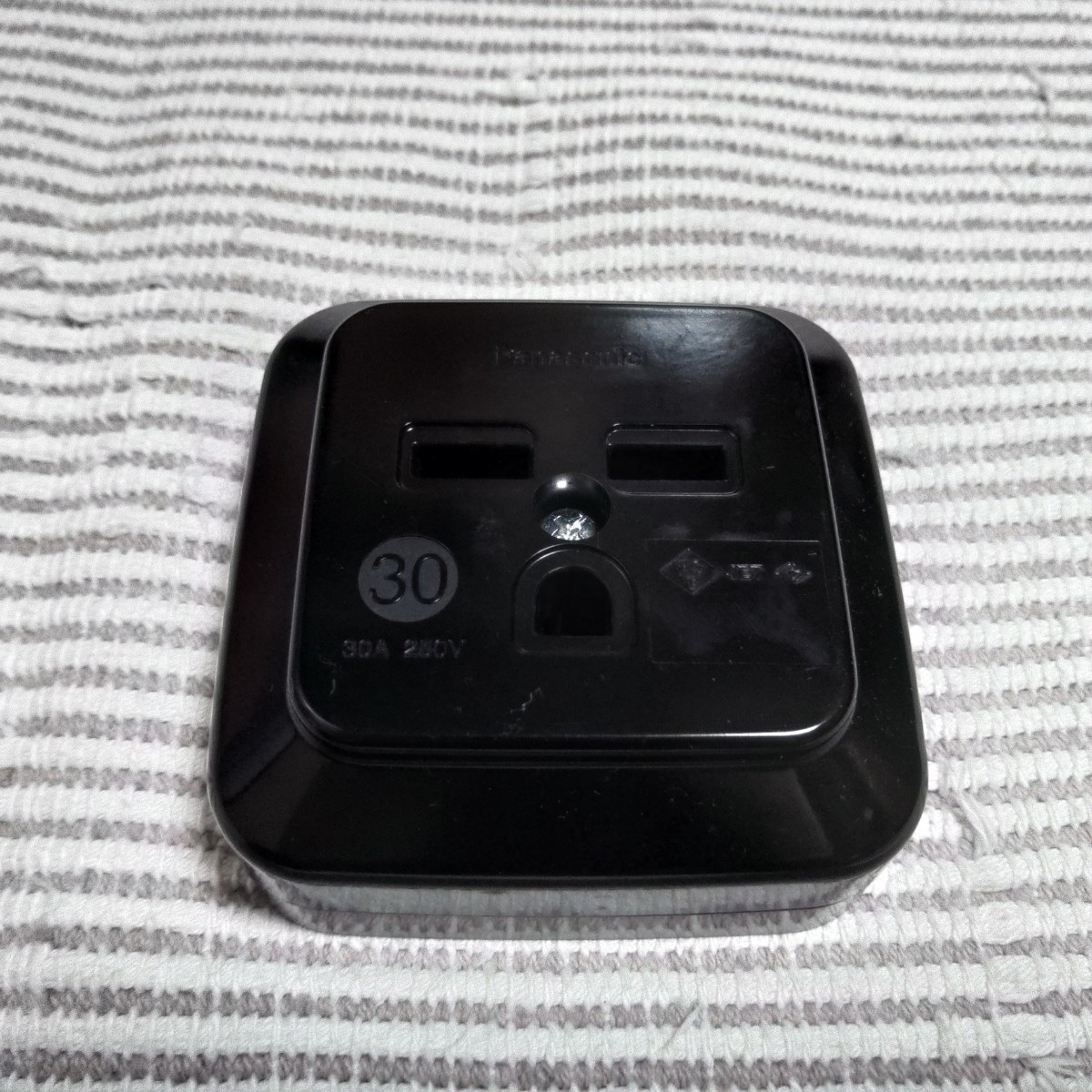 Yahoo!オークション - パナソニック WK36301b 200V30A 露出コンセン...