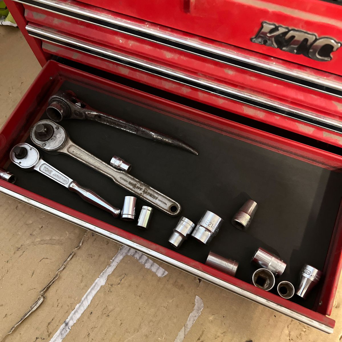 KTC 工具箱 収納ボックス ケース おまけの手工具付き ハンド KTC 工具箱 収納ボックス ケース おまけの手工具付き ハンド