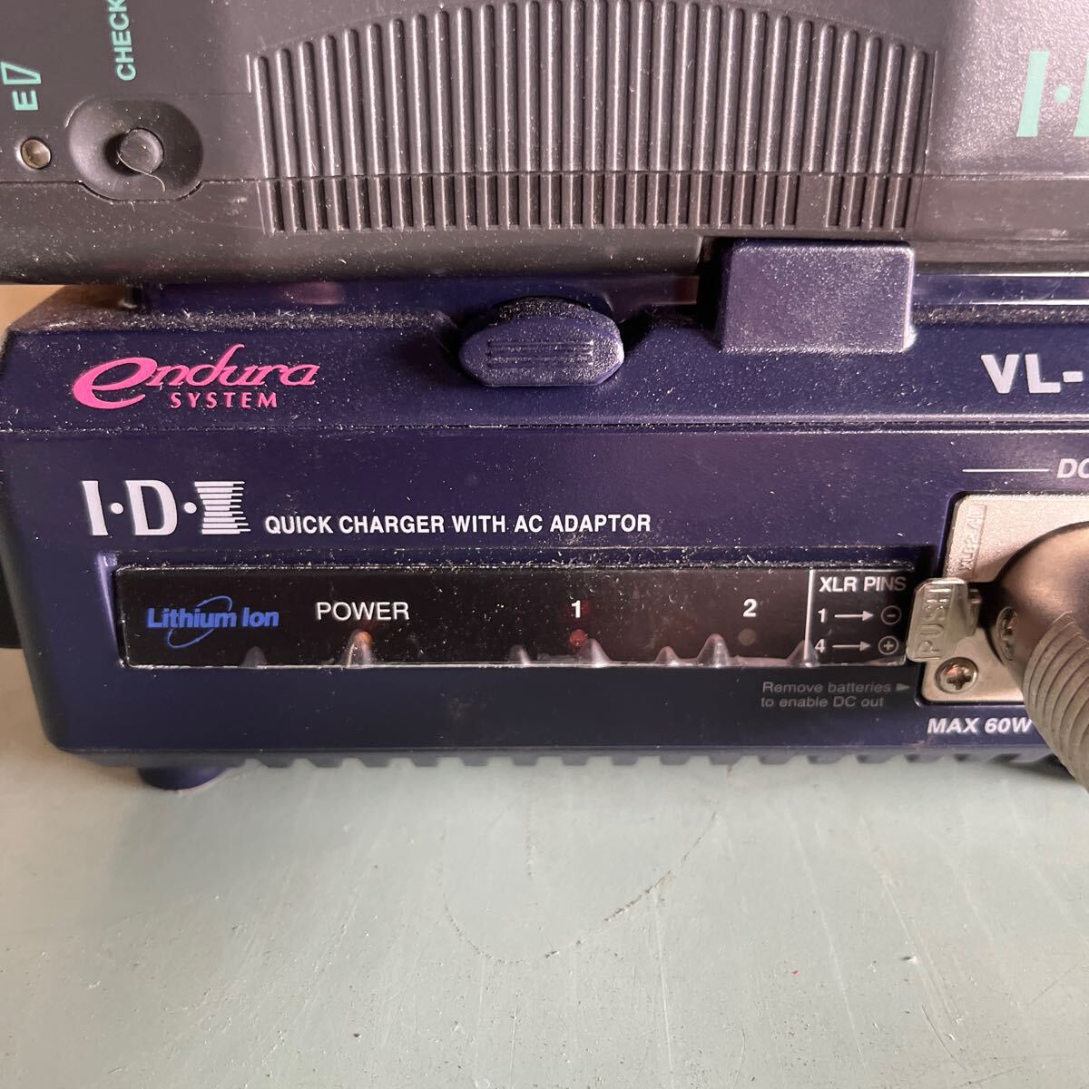 Yahoo!オークション - IDX VL-2S PLUS 2連 Vマウント バッテリーチャー...