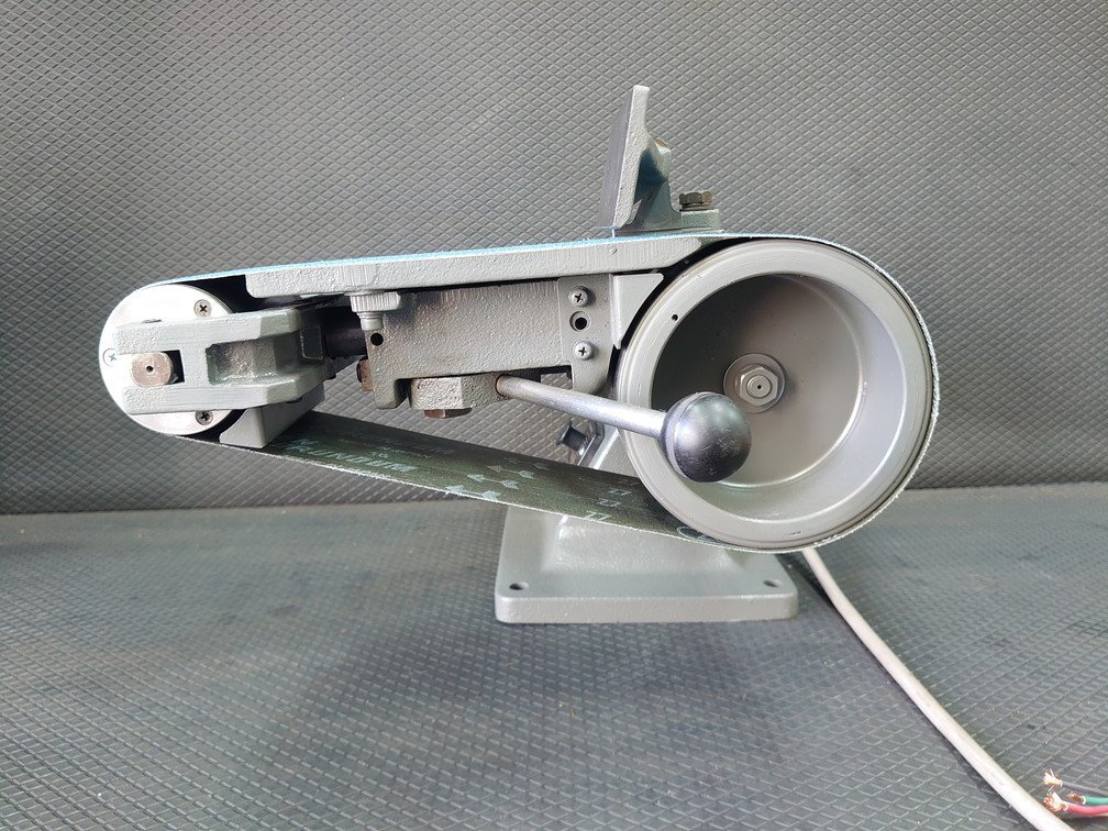 Yahoo!オークション - 良中古 日立 200V ベルトグラインダー BGH-100 ...