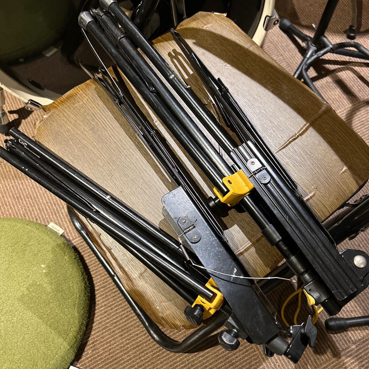 326 ハーキュリー HERCULES 譜面台 2セット(譜面台)｜売買されたオークション情報、yahooの商品情報をアーカイブ公開 - オークファン（aucfan.com）