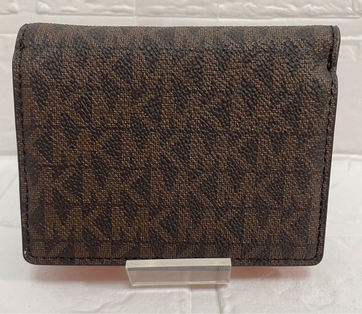 美品】MICHAEL KORS 三つ折りがま口財布 シグネチャー 希少 美品】MICHAEL KORS 三つ折りがま口財布 シグネチャー 希少