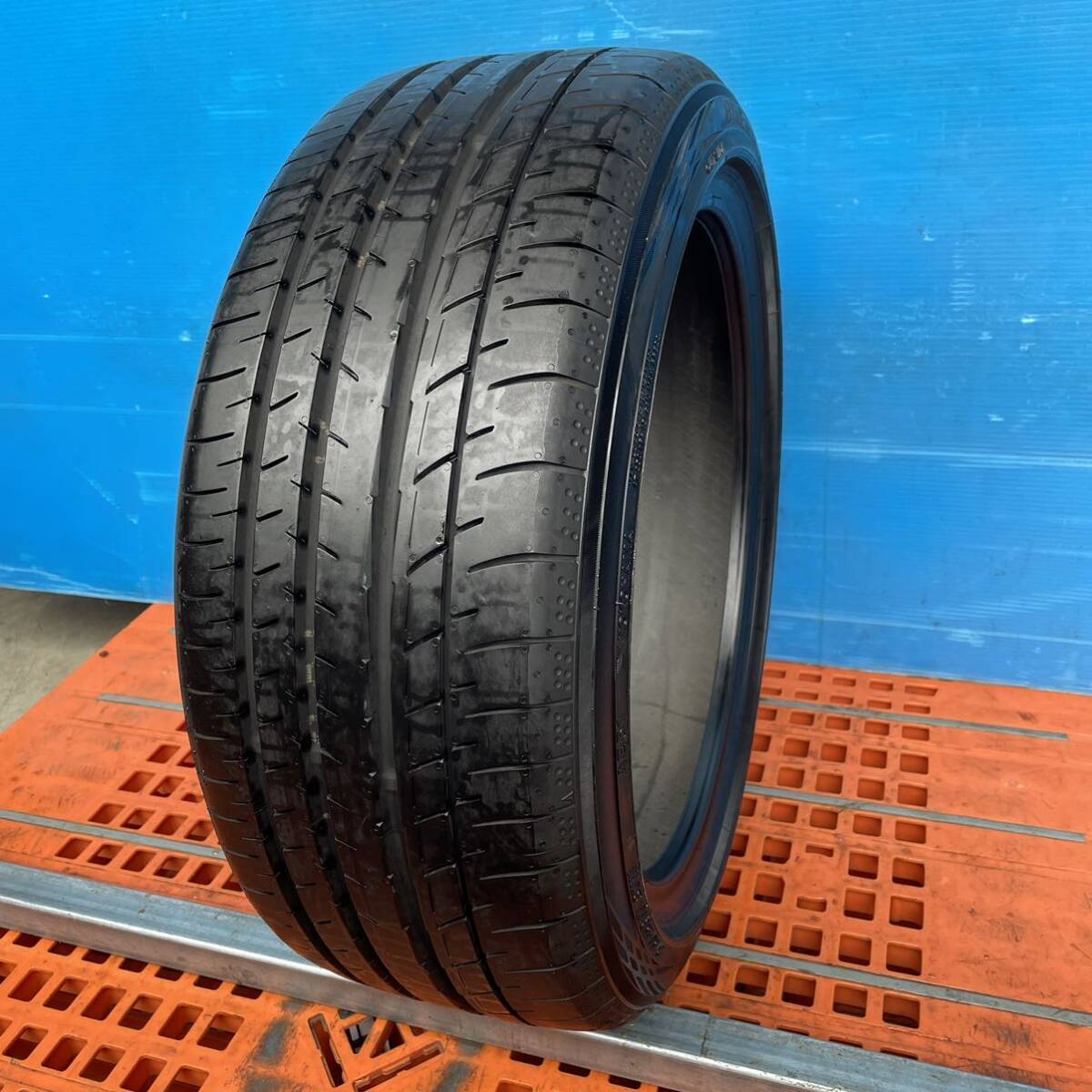 215/45R17 YOKOHAMA BluEarth-GT 215/45/17 サマータイヤ 1本 2022年製造(中古品)｜売買されたオークション情報、yahooの商品情報をアーカイブ公開 ...