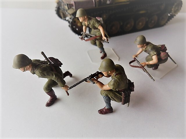 Yahoo!オークション - 日本陸軍歩兵 4名 S=1/35 塗装済み Yahoo!オークション - 日本陸軍歩兵 4名 S=1/35 塗装済み