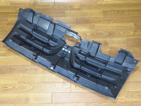 Yahoo!オークション - 三菱V83W/V93Wパジェロ前期純正 フロントグリル ...