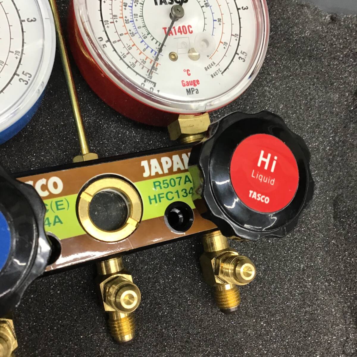 Yahoo!オークション - TASCO ゲージマニホールド R507A R404A 本体のみ