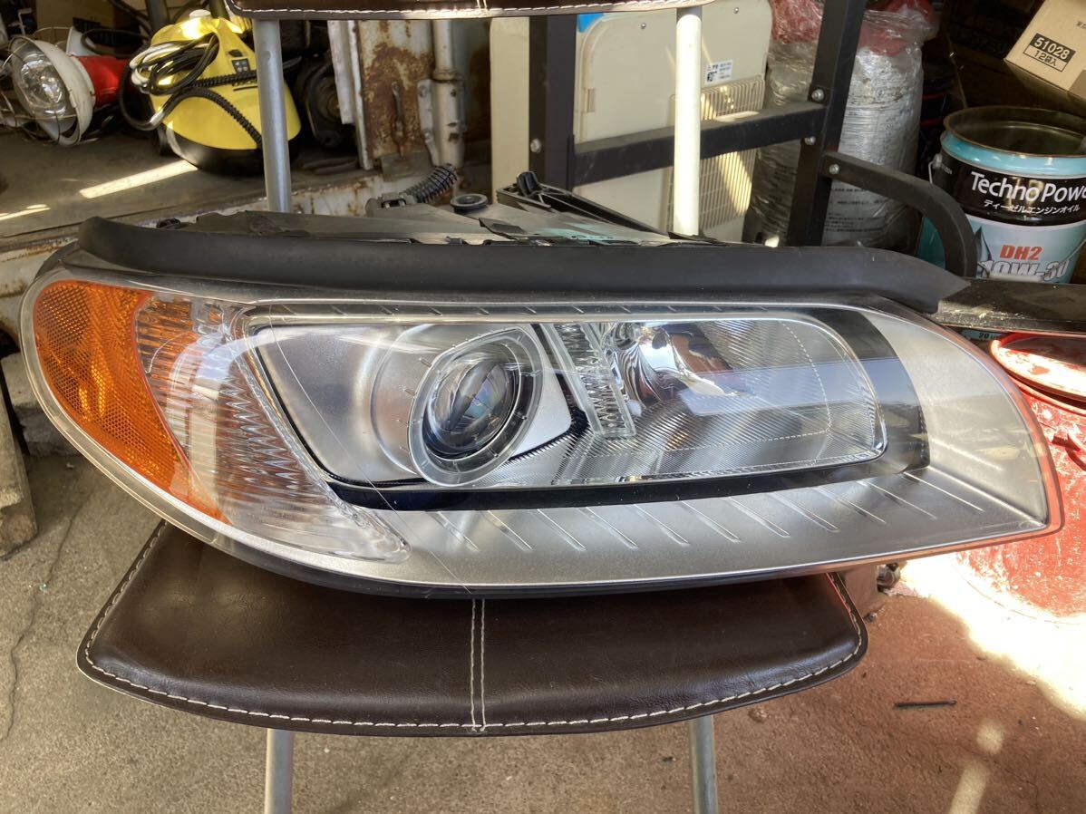 Yahoo!オークション - ボルボV70 右ヘッドライト 31214350