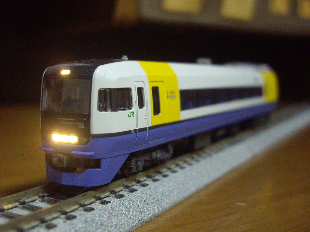 Yahoo!オークション - kato 255系 クハ255-5 品番10-1285バラシ ライト...