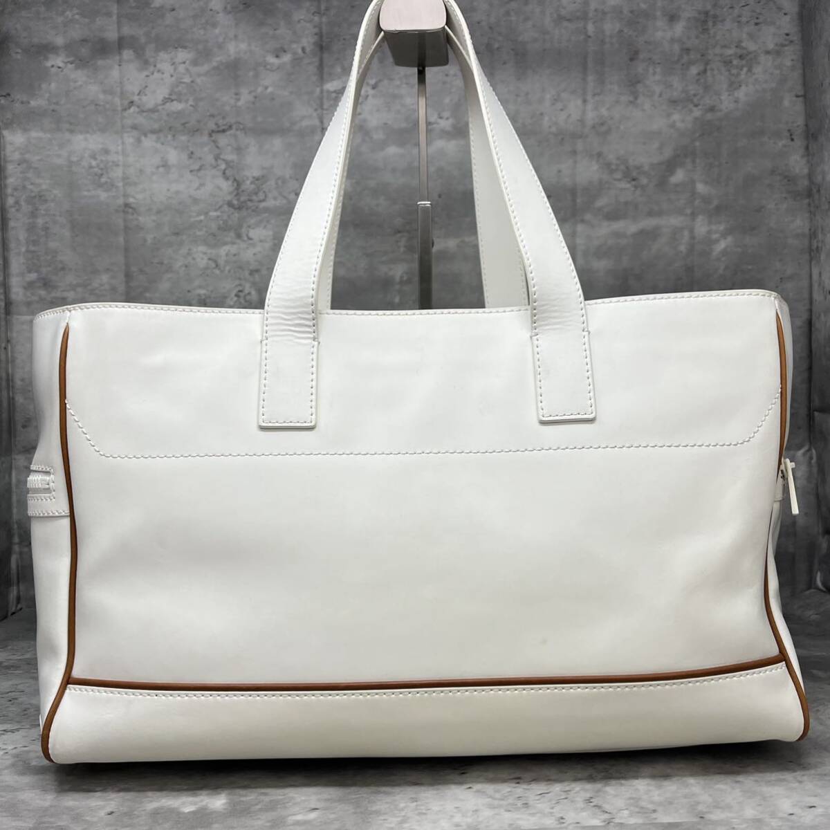 Yahoo!オークション - A4 希少デザイン バリー トートバッグ ショルダ...