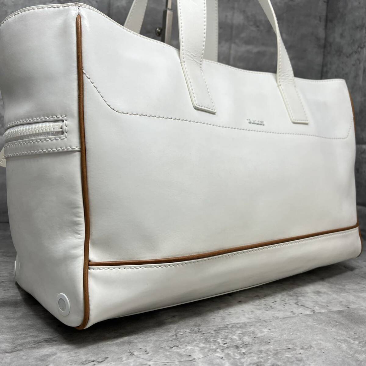 Yahoo!オークション - A4 希少デザイン バリー トートバッグ ショルダ...