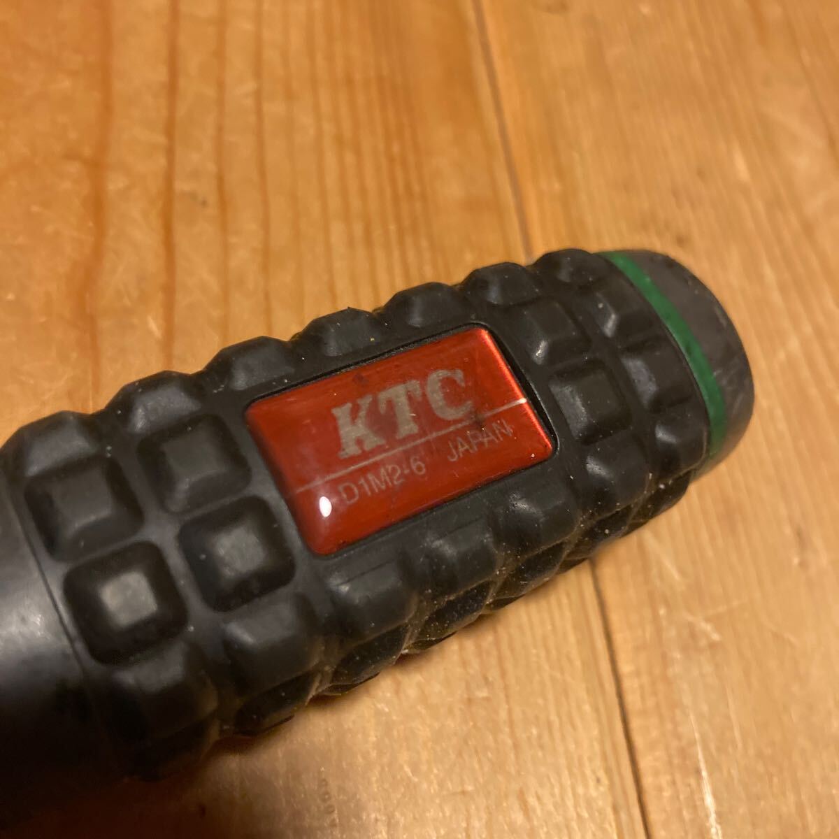 Yahoo!オークション - KTC 六角軸マイナス貫通ドライバー D1M2-6