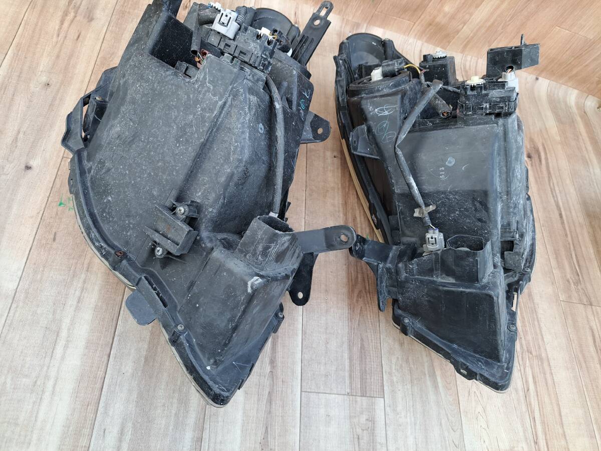 Yahoo!オークション - 701 ブルーバード シルフィ KG11 純正 ヘッドラ...