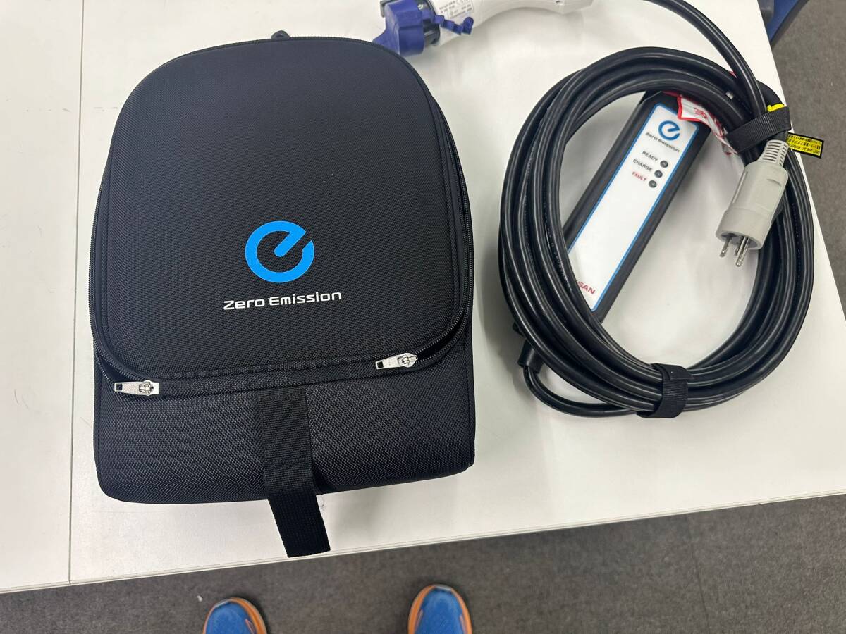 Yahoo!オークション - 日産 純正 ZE0 AZE0 ZE1 LEAF リーフ 充電ケーブ...