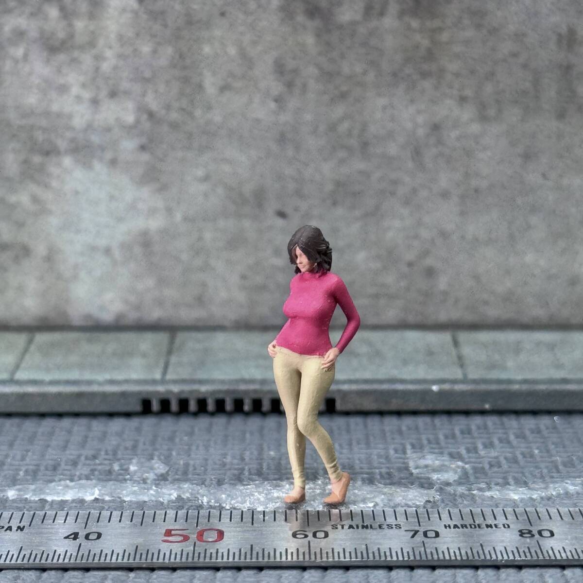 Yahoo!オークション - 【CJ-454】1/64 スケール ポニーテールの女性 フ...