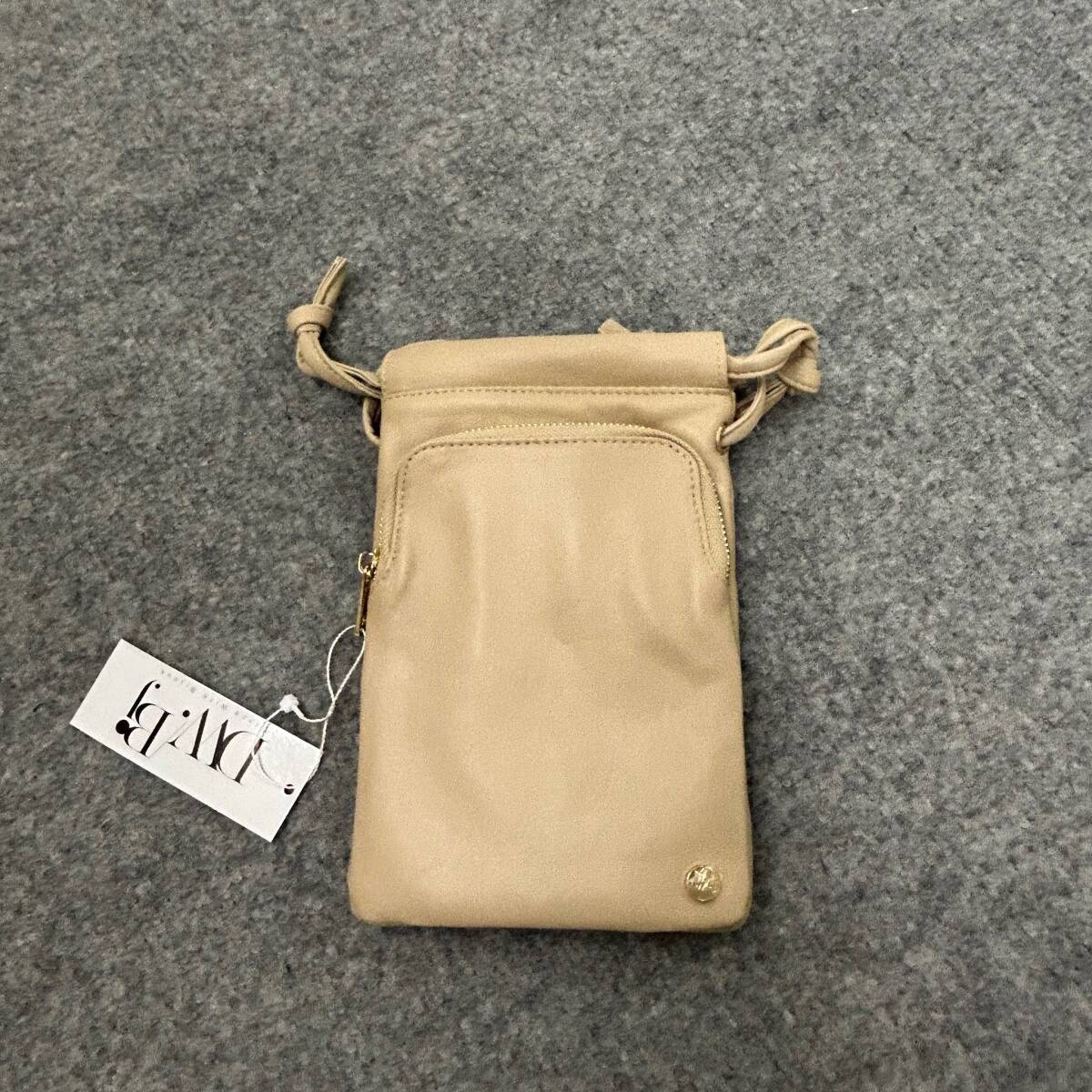 Yahoo!オークション - A547 DWV スマートショルダーバッグ ベージュ