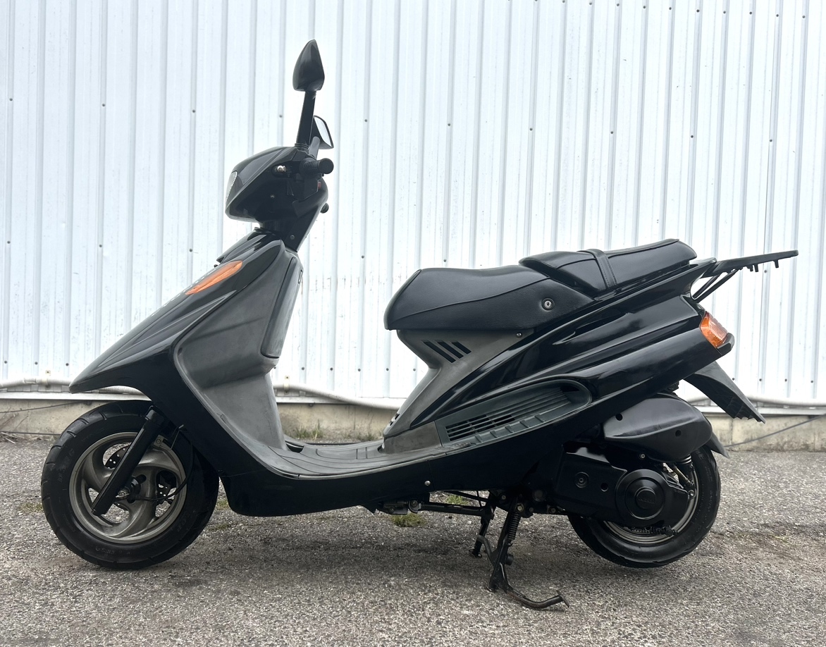 Yahoo!オークション - 早い者勝ち ヤマハ シグナス150GT 希少 外装美車...