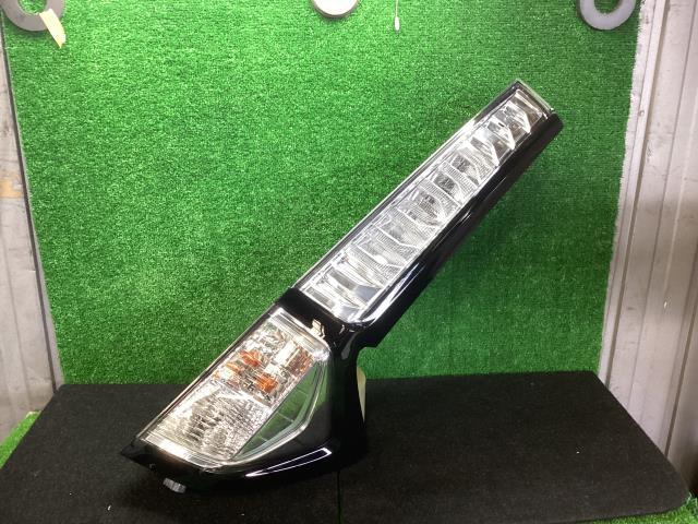 Yahoo!オークション - タンク DBA-M900A 右テールランプ G S Y14 81550...