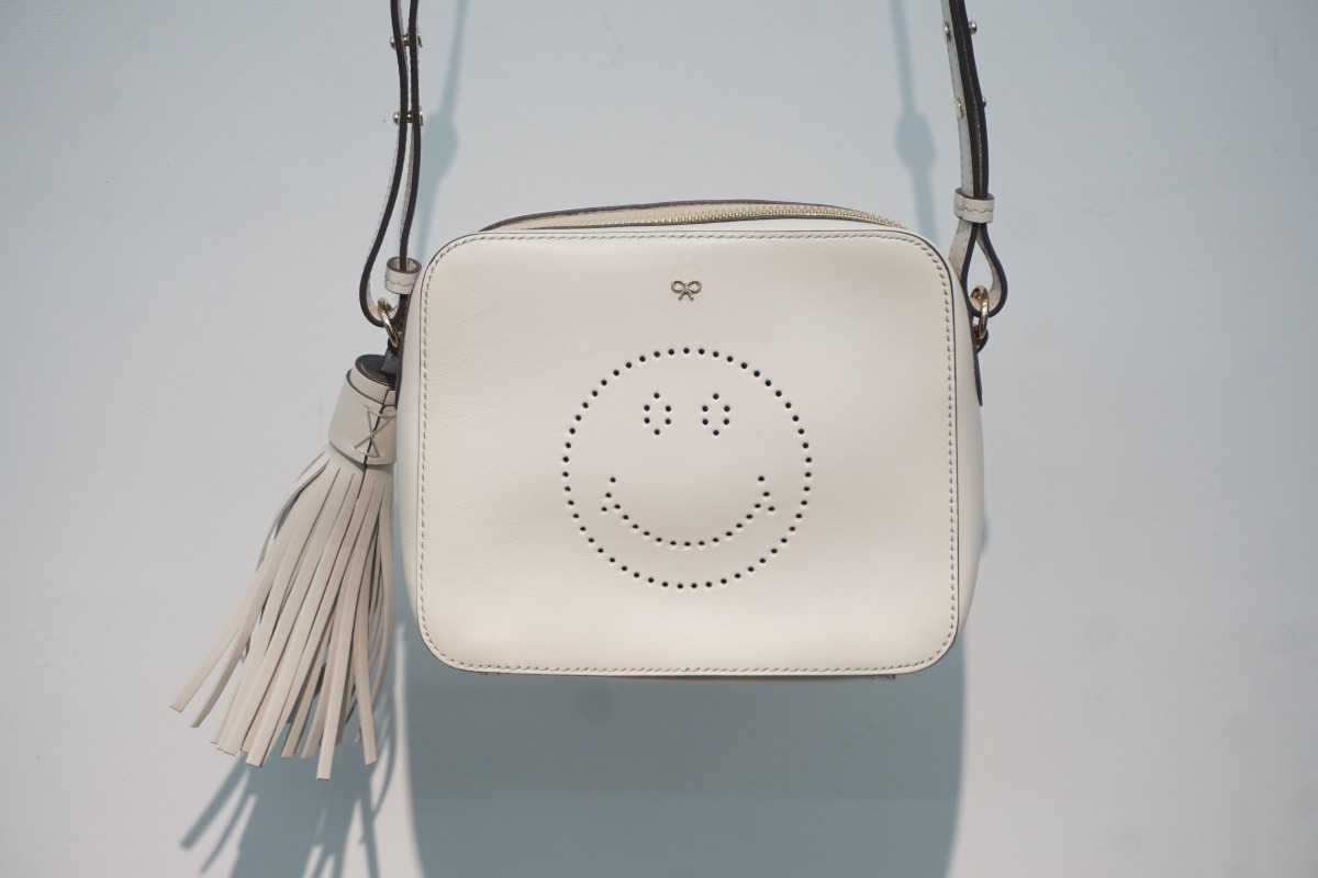 Yahoo!オークション - 新品 正規 ANYA HINDMARCH アニヤ ハインドマー...