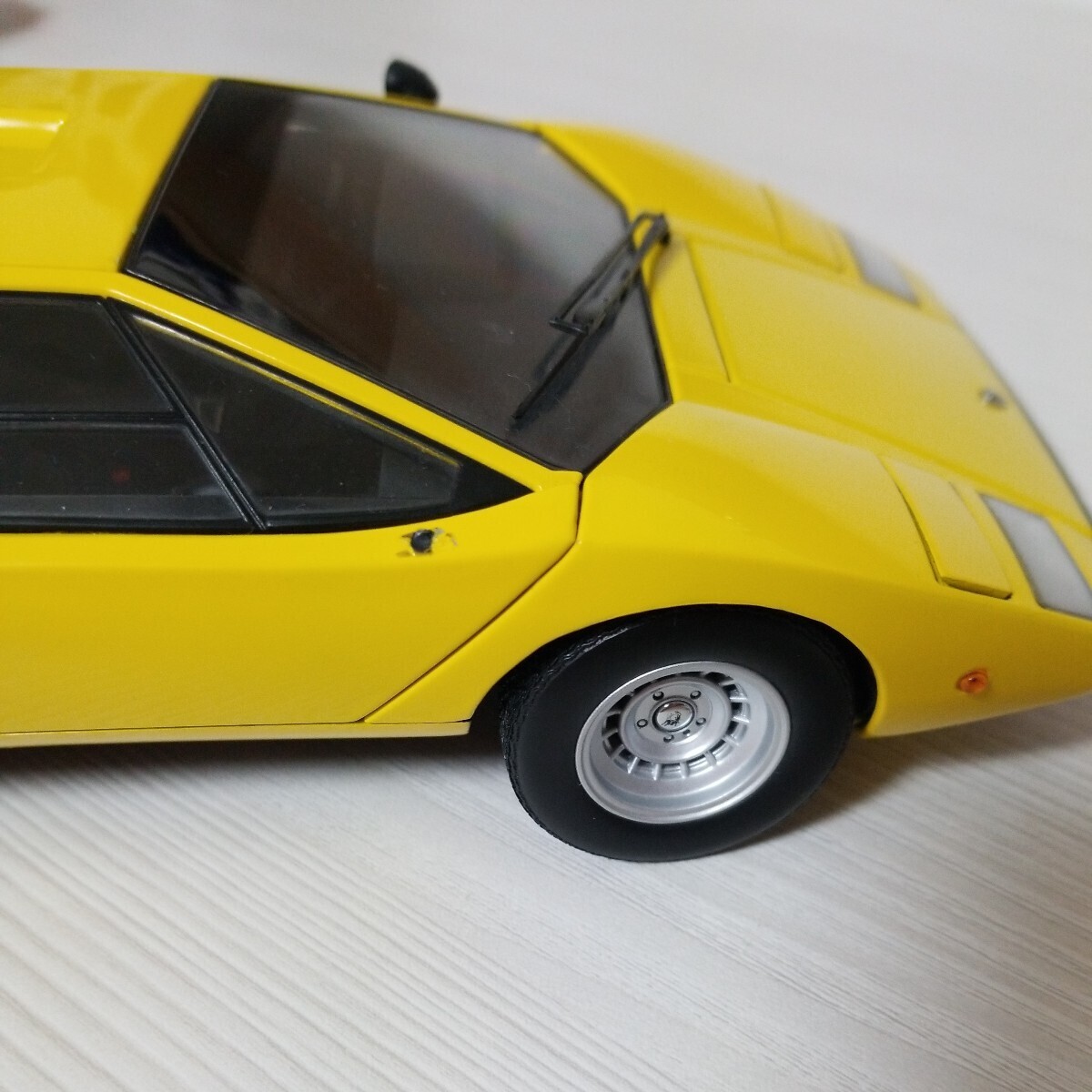 Yahoo!オークション - 1/18 京商 ランボルギーニカウンタック LP400 イ...