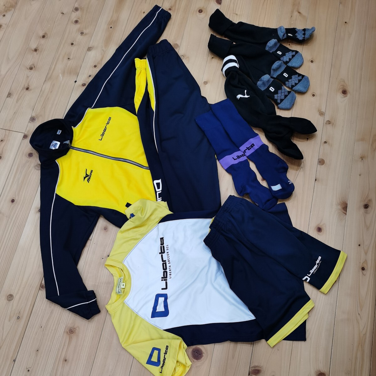 Yahooオークション 36 中古 Mizuno ミズノ Liberta リベルタ サッカ