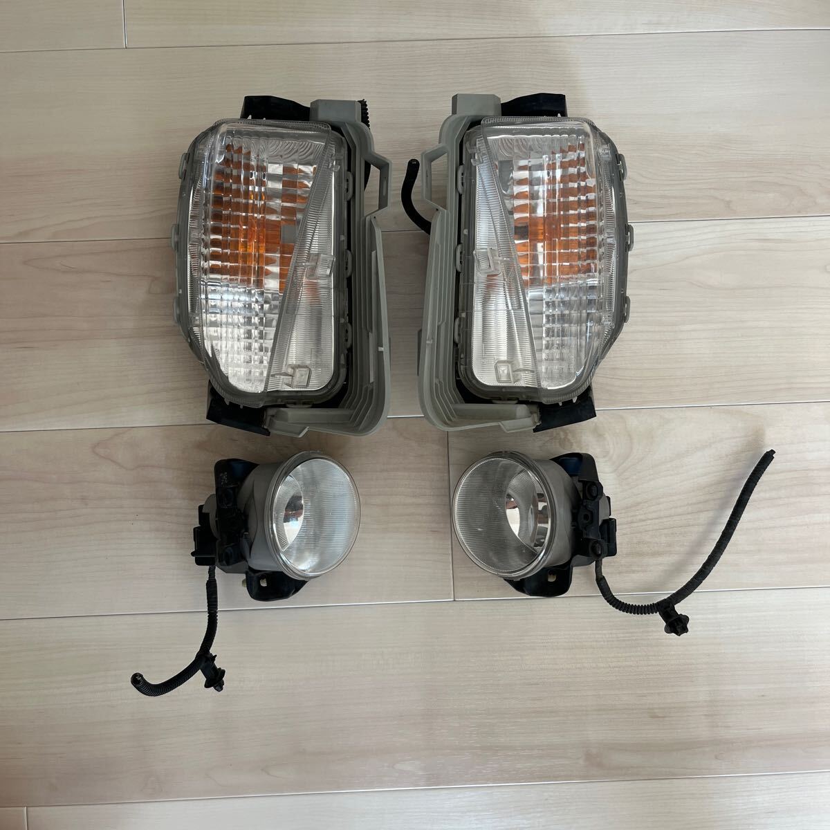 TOYOTA トヨタ 純正 プリウス ZVW30 後期 左右 セット ウインカー ターンランプ フォグランプ 30後期(トヨタ用)｜売買されたオークション情報、yahooの商品情報をアーカイブ ...