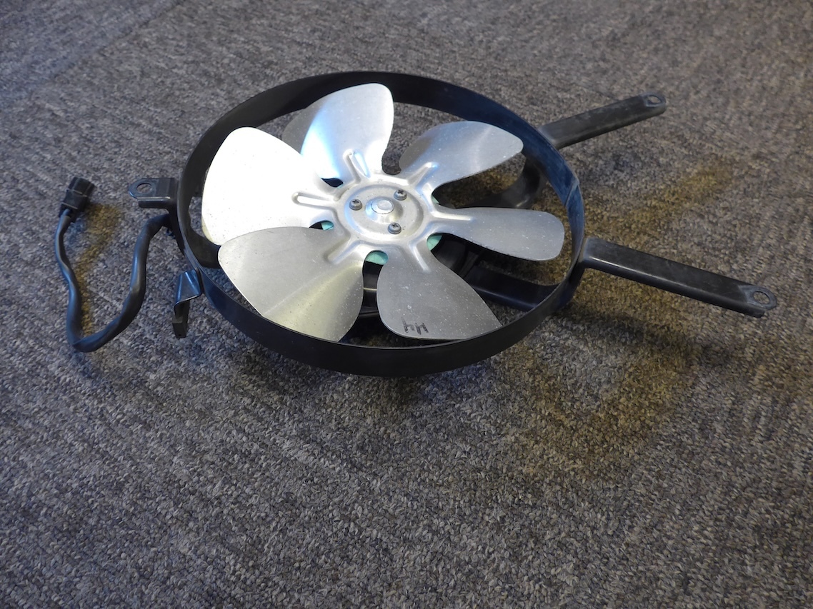 Yahoo!オークション - 【売切 】kawasaki 純正ラジエーターファン MUZ...