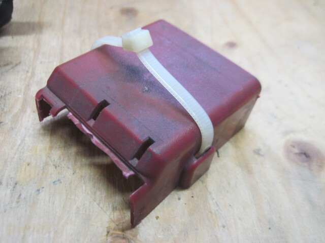 Yahoo!オークション - b4360 送料520円 キューブ BZ11 ヒュージブルリ...