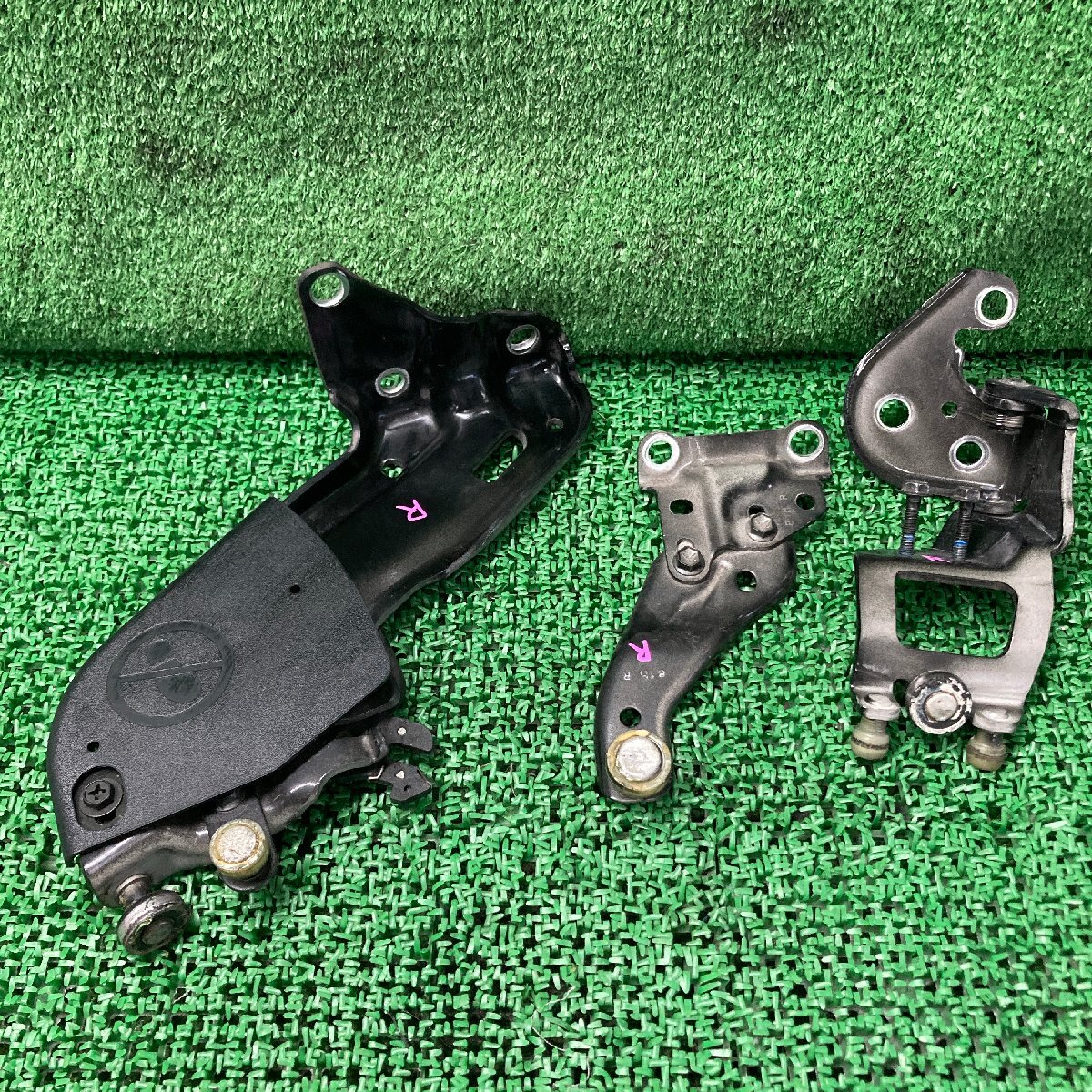 Yahoo!オークション - ソリオ MV MA36S リア右 ドアヒンジ 3点セット(...